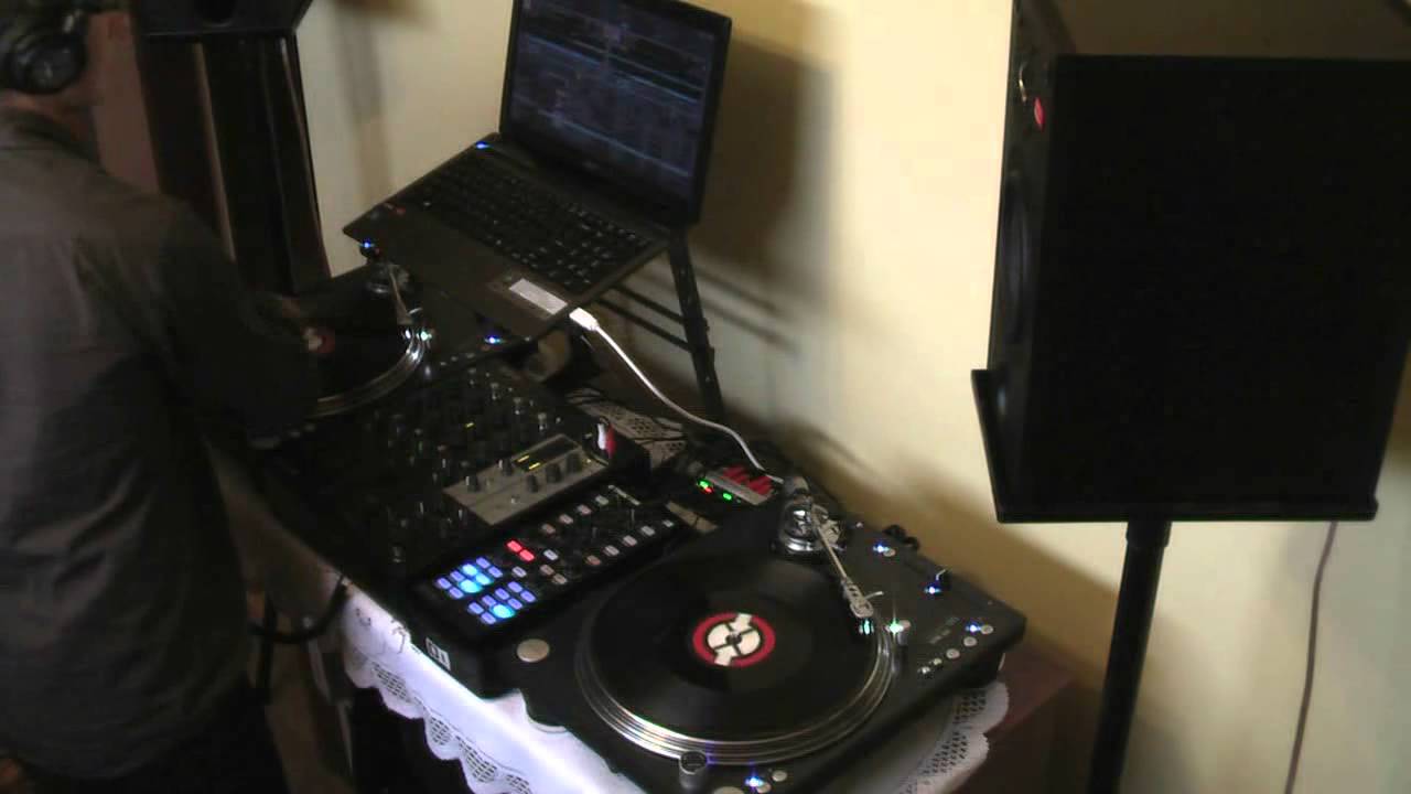 Maverick DJ - Funky House Session - YouTube