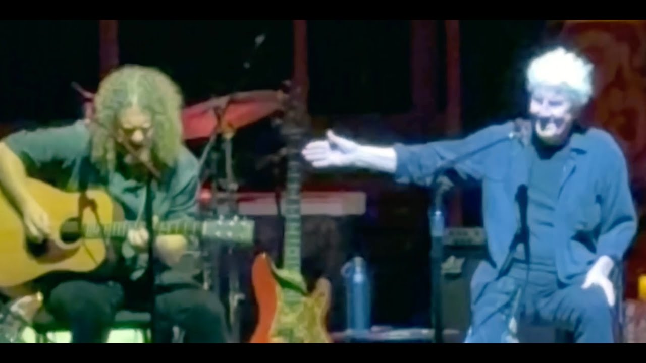 "FIND THE COST OF FREEDOM": Graham Nash plays classic CSN&Y tune; Live ...
