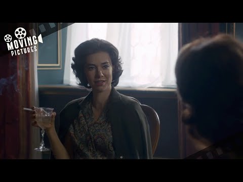 Princess Margaret Roasts The Queen While Drunk | The Crown (Vanessa Kirby, Claire Foy)