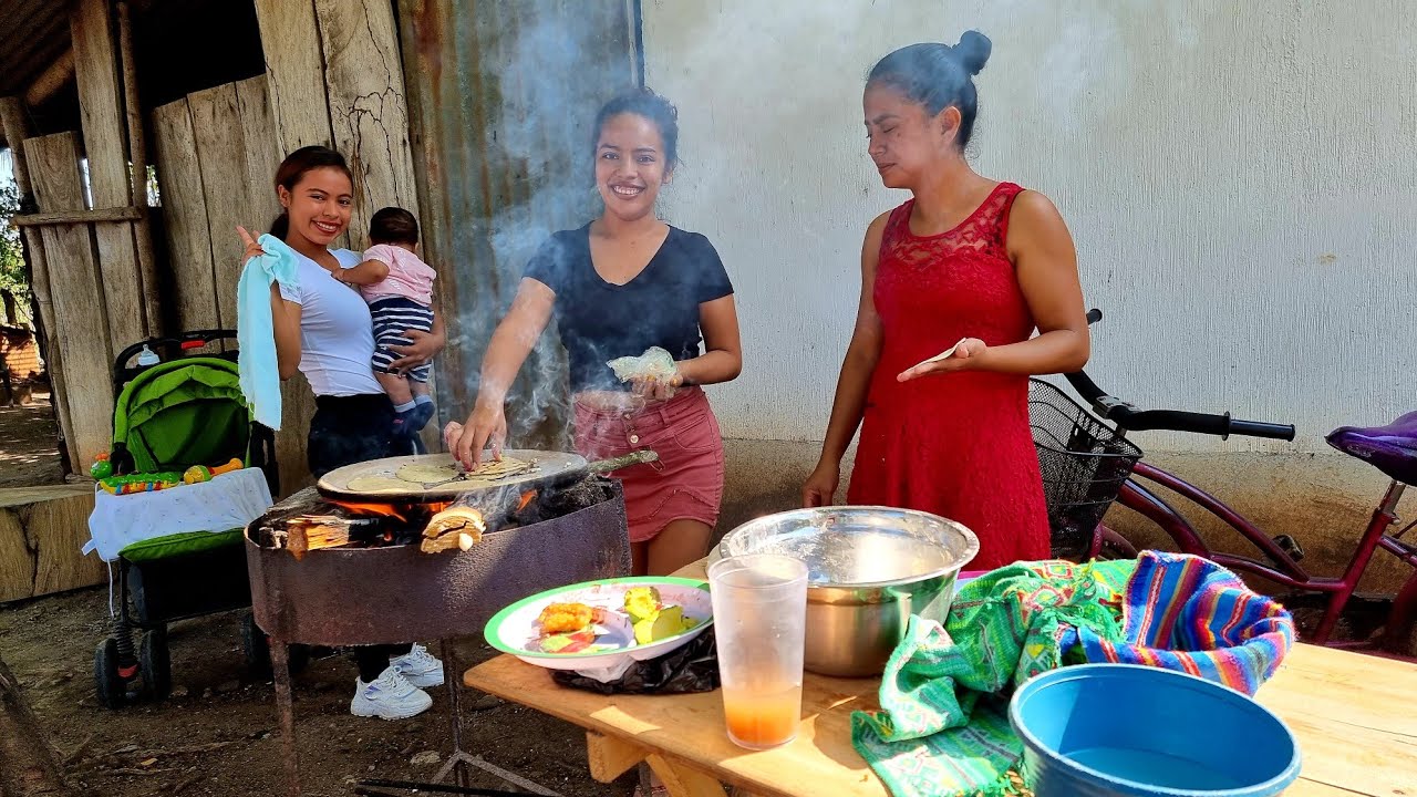 Yaki Hace Desayuno Para El Team Soy Chapin😍 - YouTube