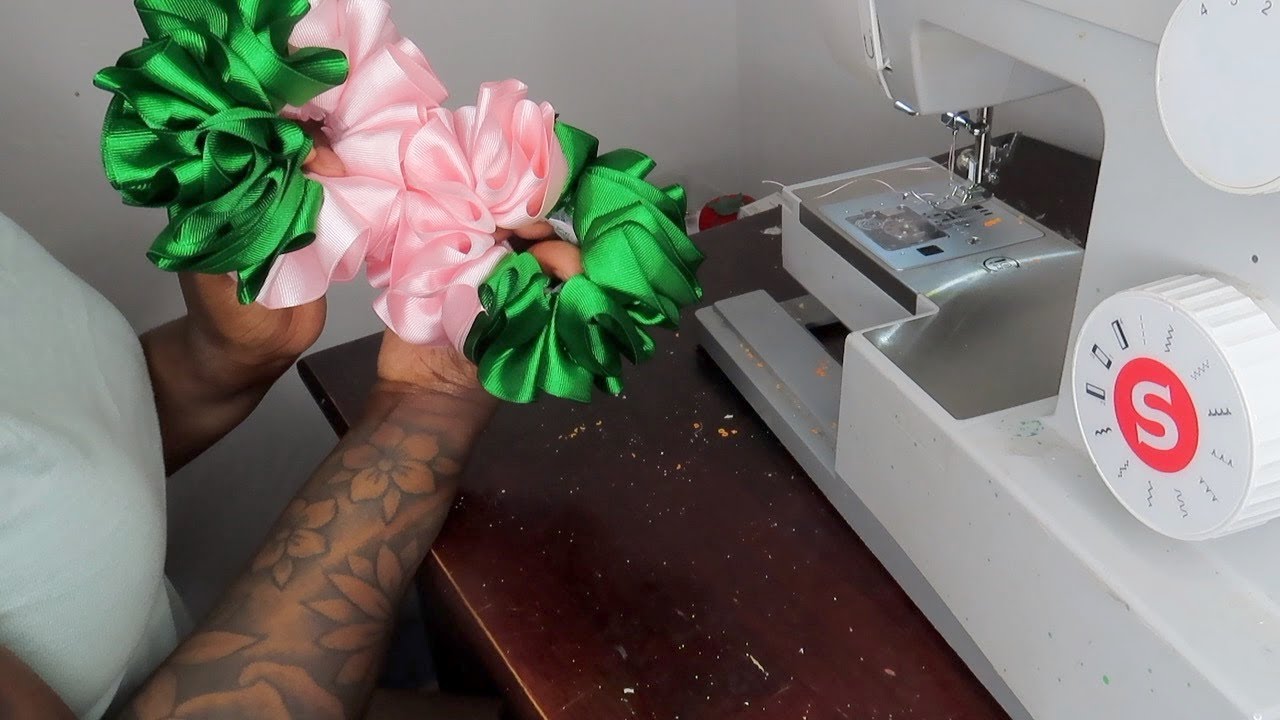 HOW TO RUFFLE SOCKS NO SOCK| RUFFLE ANKLETS| TUTU SOCKS - YouTube