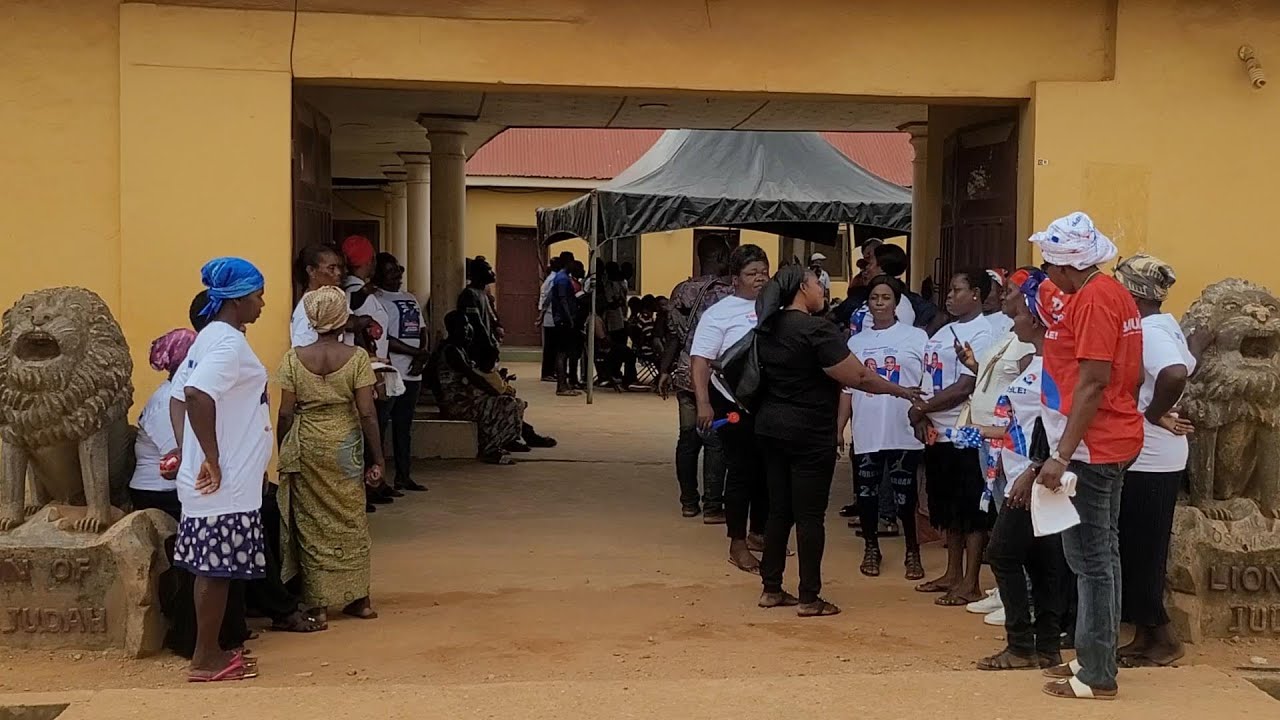 { Mamponteng } Dr Bawumia and Kennedy Agyapong Shakes Kwabre East - YouTube