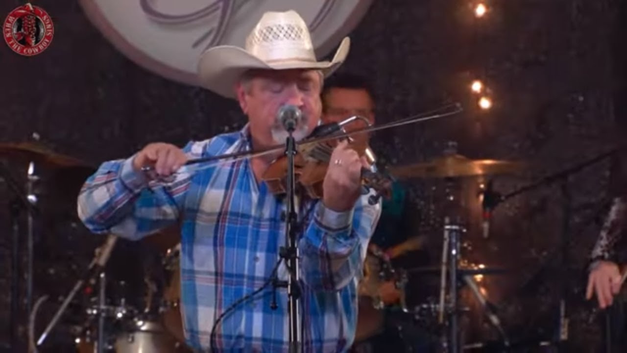 Kelly Spinks Cherokee Maiden 2021 - YouTube