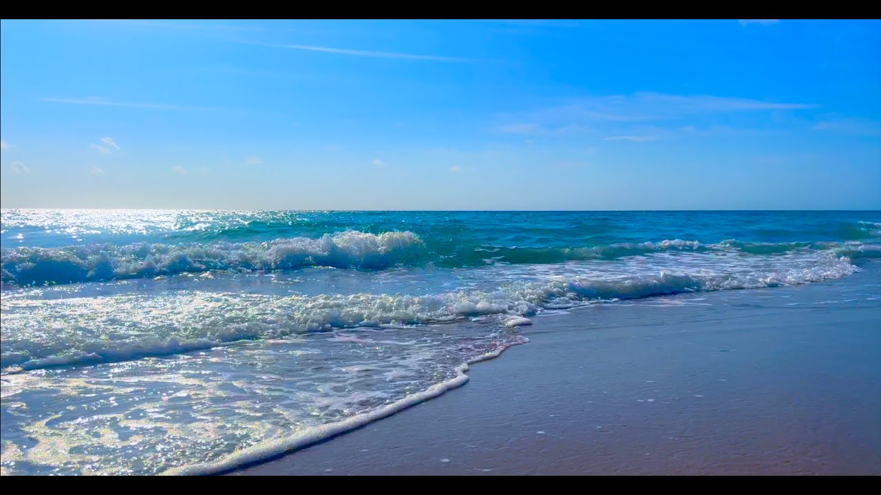 4K Fast-Rolling Calming Waves🌊 Relaxing Beach Sounds for Deep Sleep💤🌙 ...