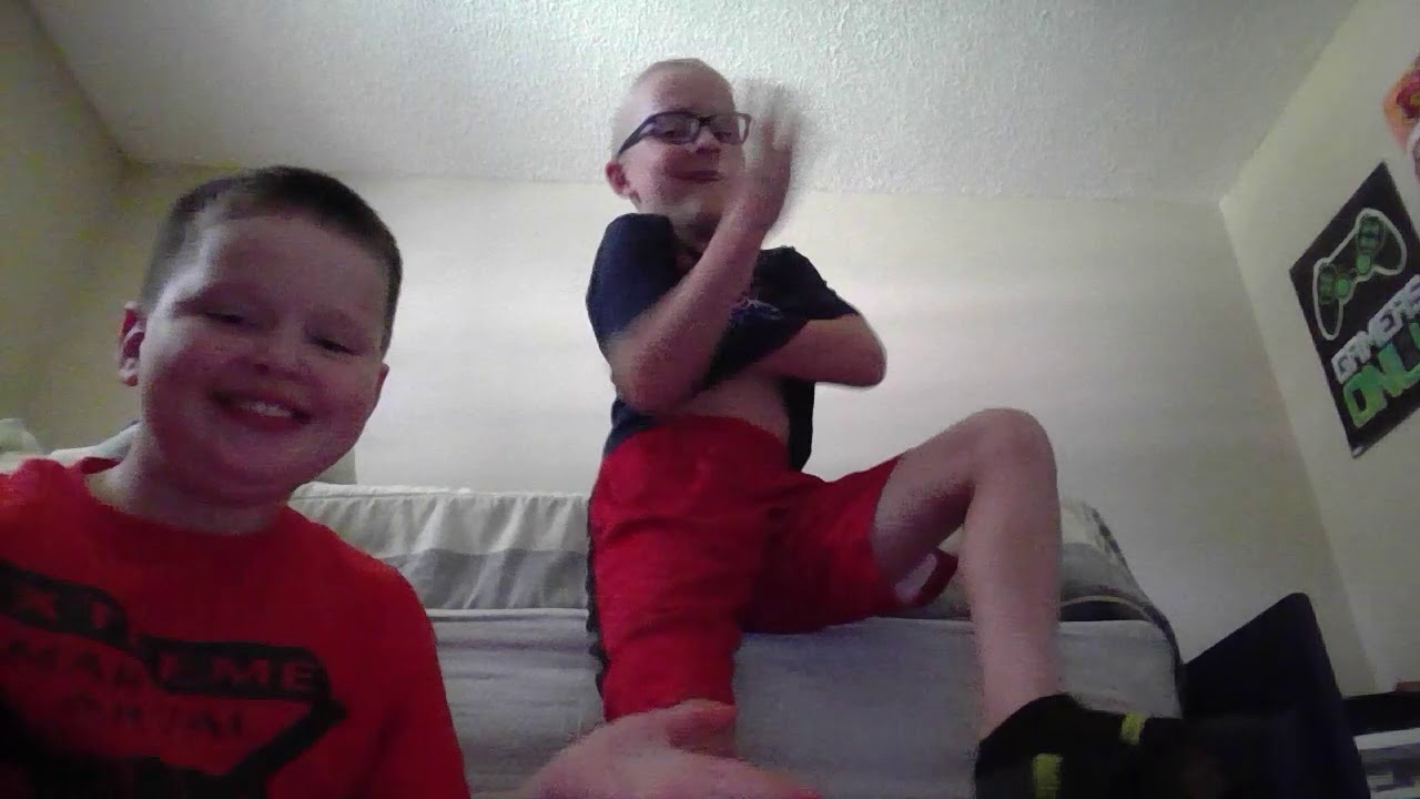 arm pit fart video - YouTube