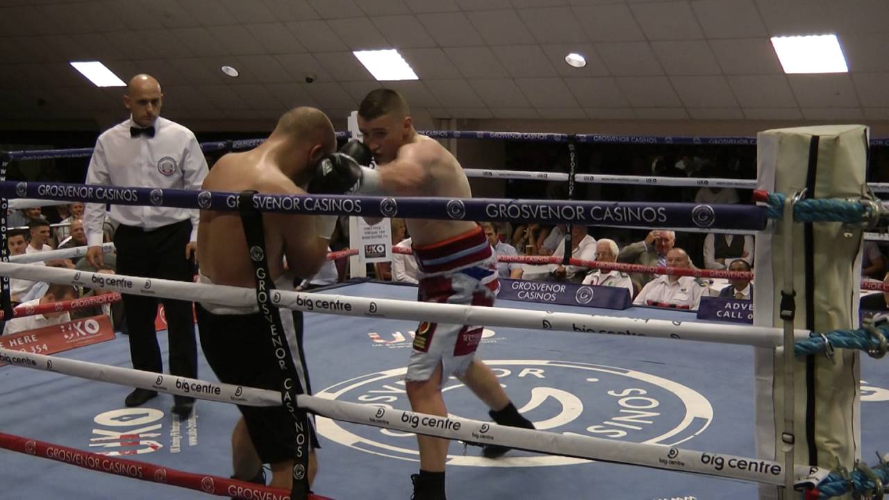 Adam Harper v Andrej Cepur - YouTube