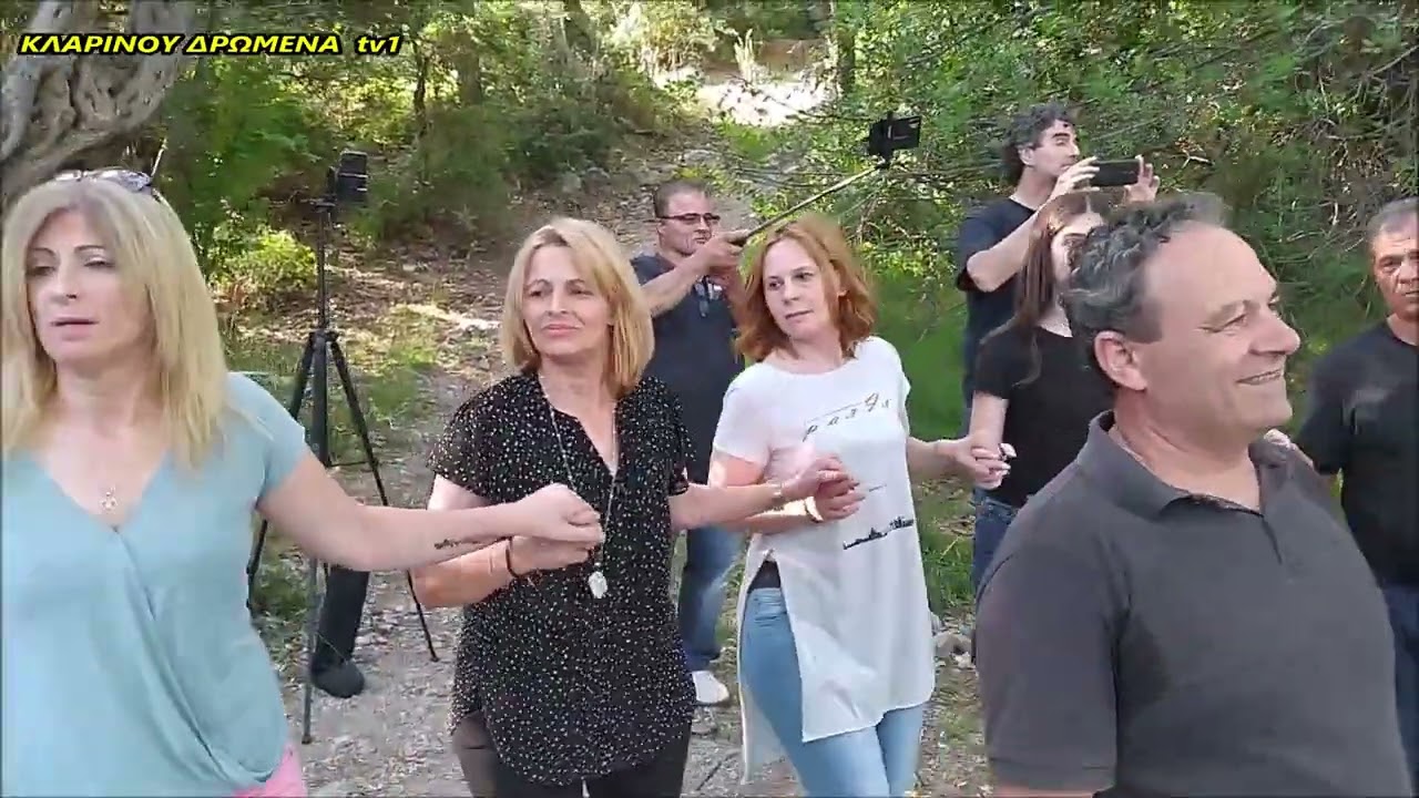 924 -ΚΥΝΗΓΟΣ ΠΟΥ ΚΥΝΗΓΟΥΣΕ - ΟΜΟΡΦΑ ΣΤΑ ΣΚΕΤΑ - ΚΛΑΡΙΝΟ - ΒΑΓΓΕΛΗΣ ...