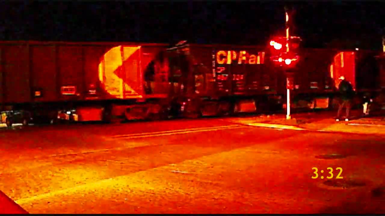 Long train running through London, Ontario, railroad crossing (2) - YouTube