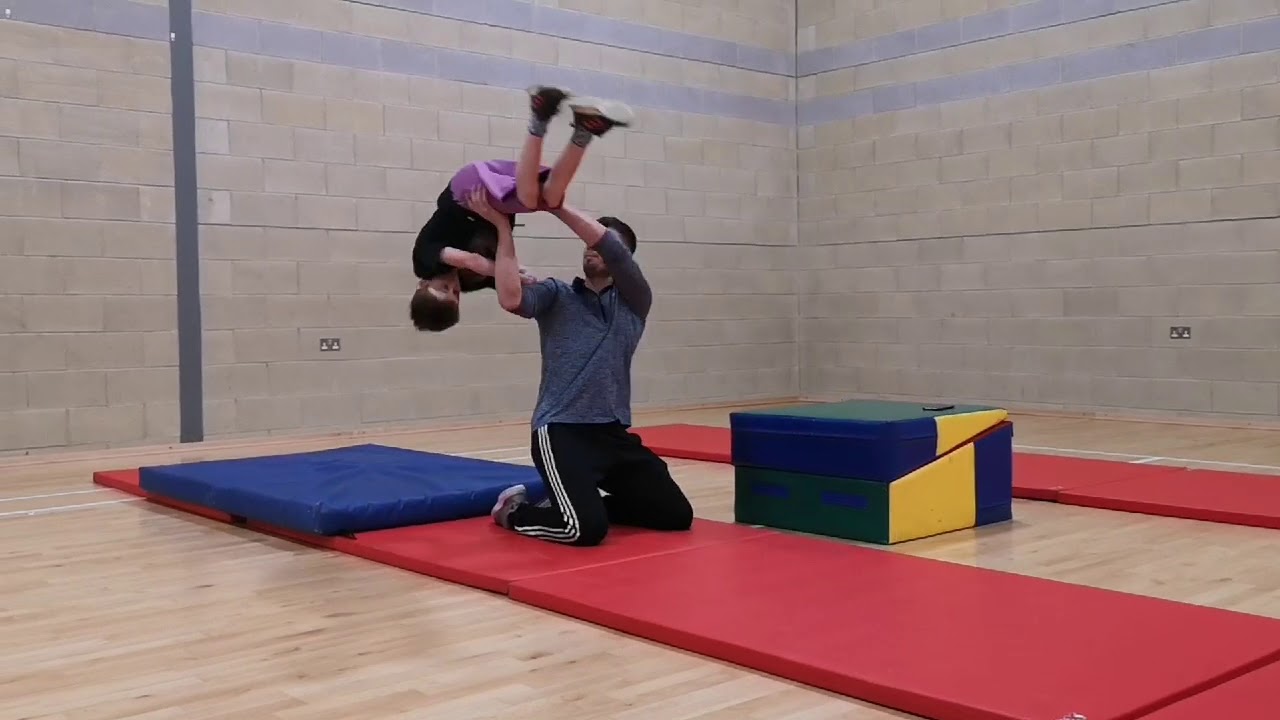 Wrestling training - flip bumps - YouTube