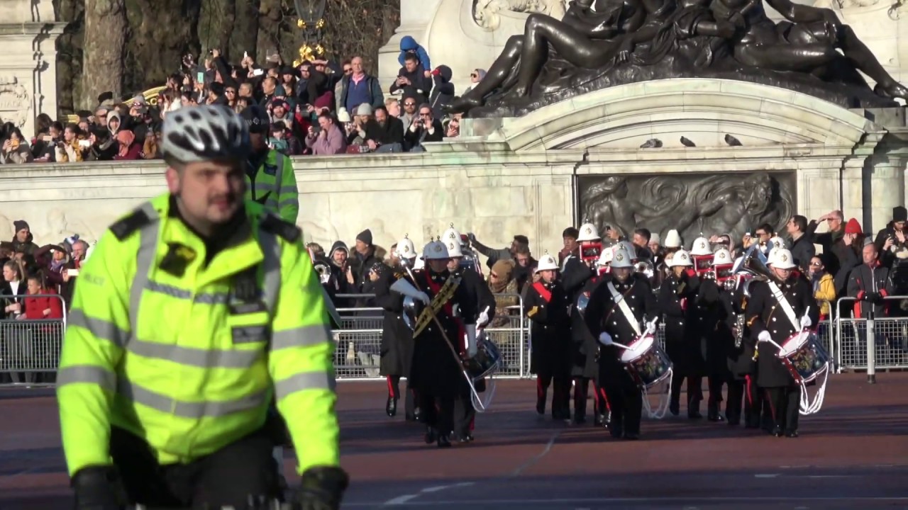 Changing of the Guard. (15/12/19) - YouTube