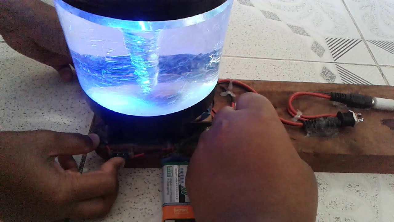 Vortex maker. - YouTube
