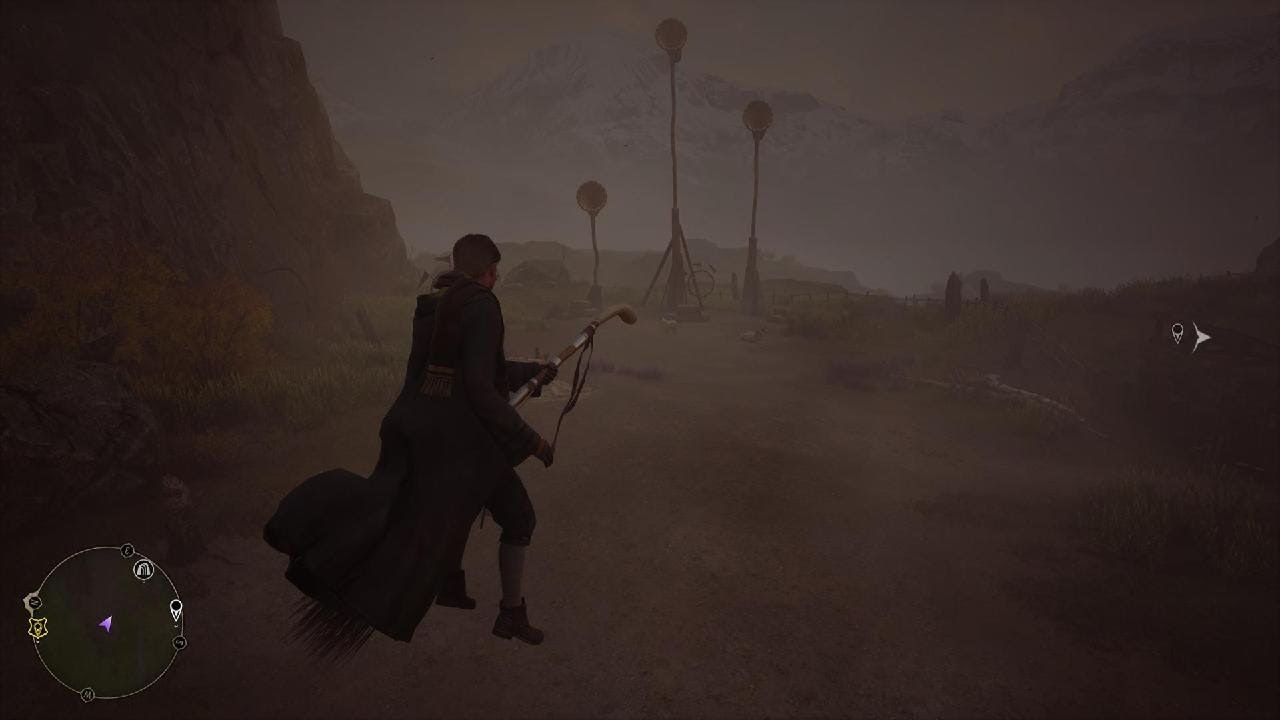 Found a small Quidditch court - Hogwarts Legacy - YouTube