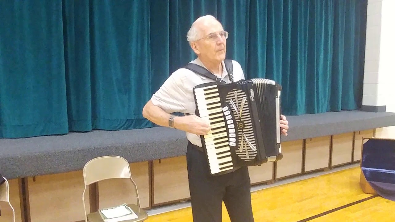 Accordion Steve Warren - YouTube