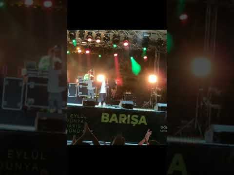 Şanışer 1 dakika 40 saniye boyunca dans ediyor