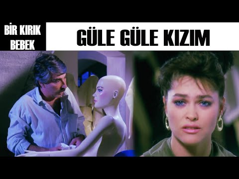 Bir Kırık Bebek Türk Filmi | Remzi Cansız Mankeni Gülizar'ın Yerine Koyar