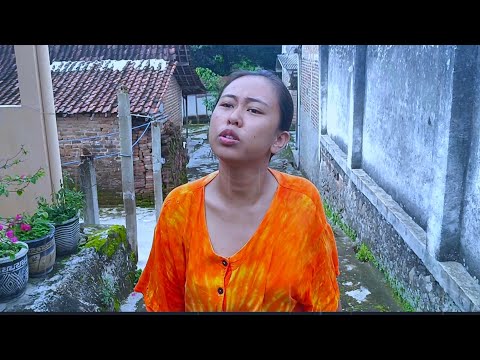 RIZKA PAKAI DASTER KELILING DESA 😳