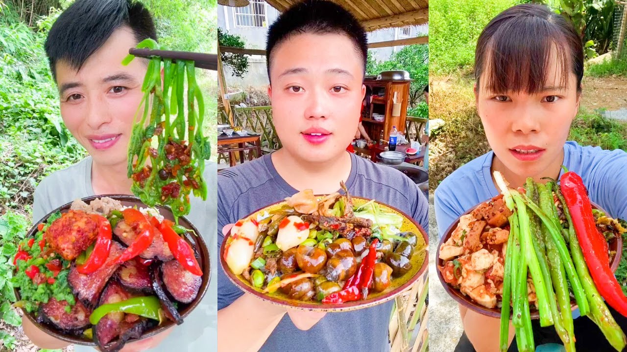 Farmhouse Rural Home Cooking Sharing Food And Eating Vegetables ...
