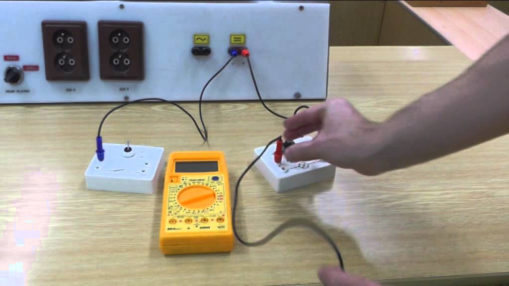 Jednoduchý elektrický obvod1 - YouTube