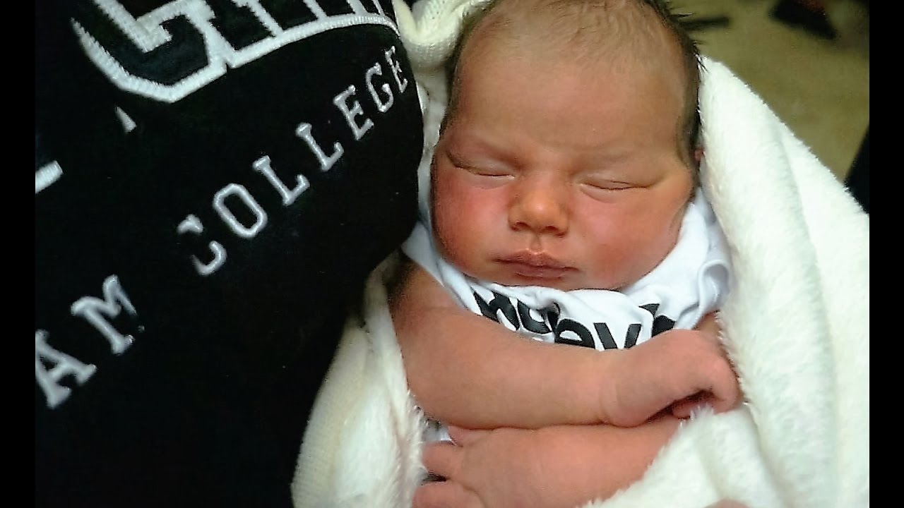 NEWBORN BABY SNUGGLES!!! Day 691 (11/02/16) - YouTube