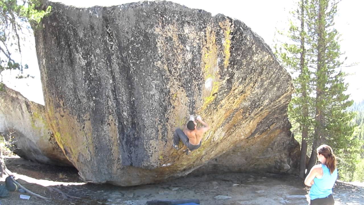 Sequoia NP Bouldering - Precipice V8 - YouTube
