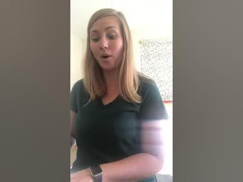 “Five Little Bats” Halloween Song for Kids - YouTube