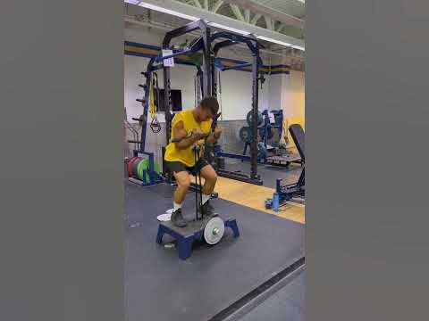 Eccentric overload squat - YouTube