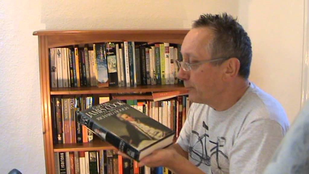 Lee Cornes Comedy - Books - YouTube