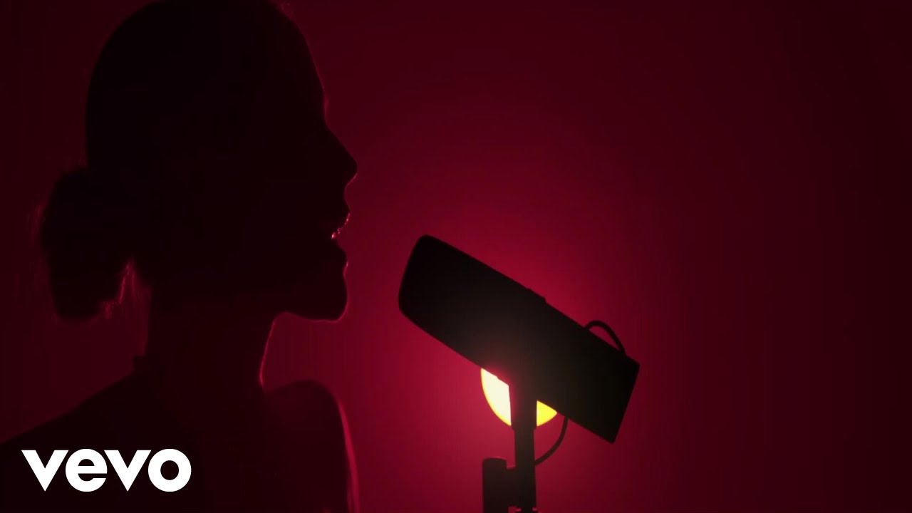 Lydia Von Hof - On My Way There (Official Music Video) - YouTube