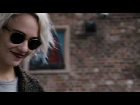 Her Father playing guitar | Dj Riley meets her father Sense8 | #Music