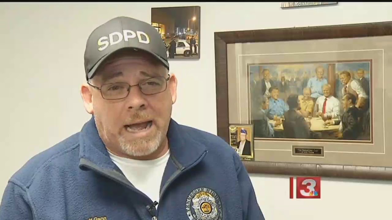 Soddy-Daisy Police officer taken to hospital after crash - YouTube