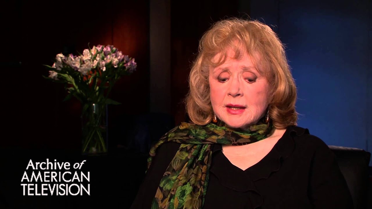 Piper Laurie discusses the series "Frasier" - EMMYTVLEGENDS.ORG - YouTube