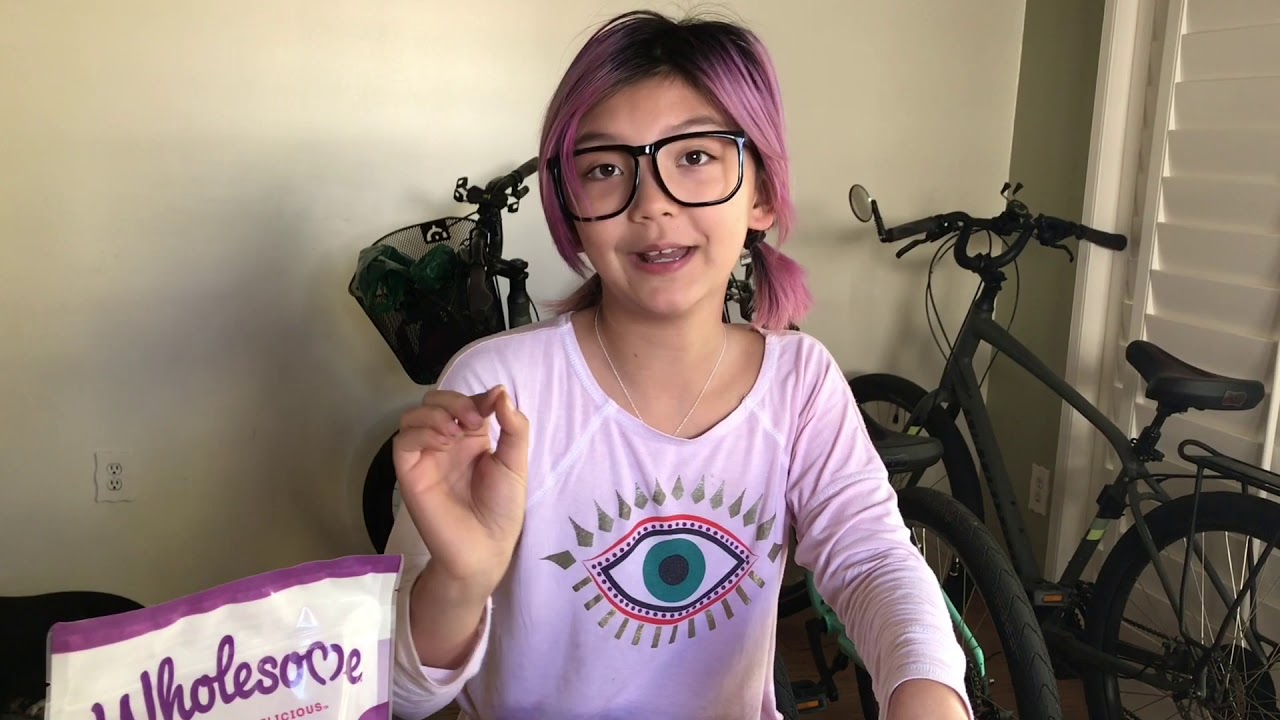 10-Year-Old Singer Super Easy Pumpkin Pie + Whipped Cream - YouTube