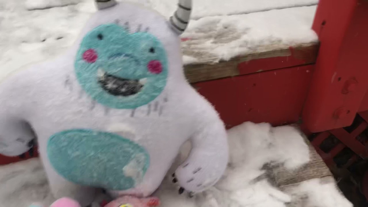The snow monsters - YouTube