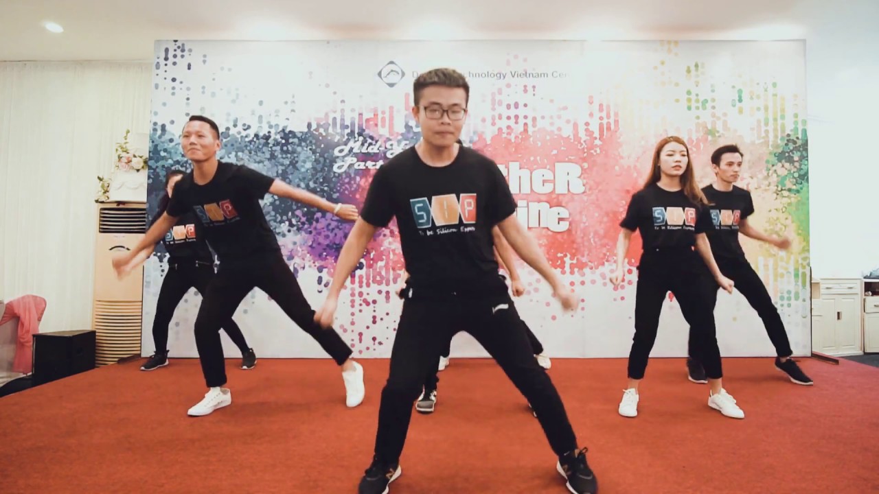 [20191012] Mid-year Party 2019 - Part 1: Hand-clap Dance - YouTube