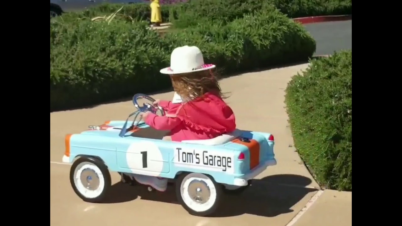 Girls Love Tom's Garage Too! - YouTube