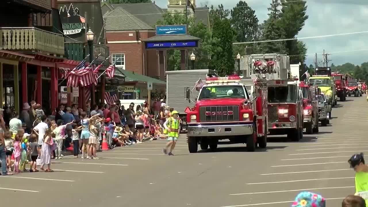 Huge crowds come out to Hayward’s 74th annual Musky Festival - YouTube
