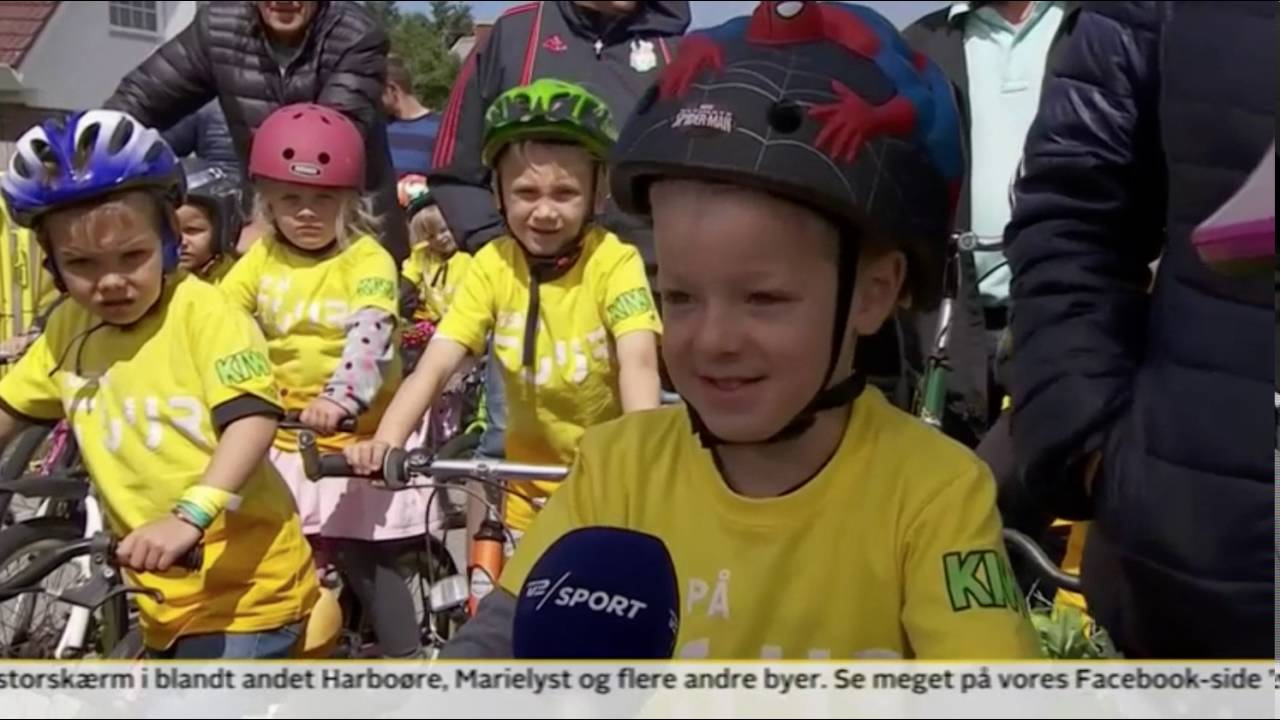 Christoffer i TV2 på Tour i Harboøre - YouTube