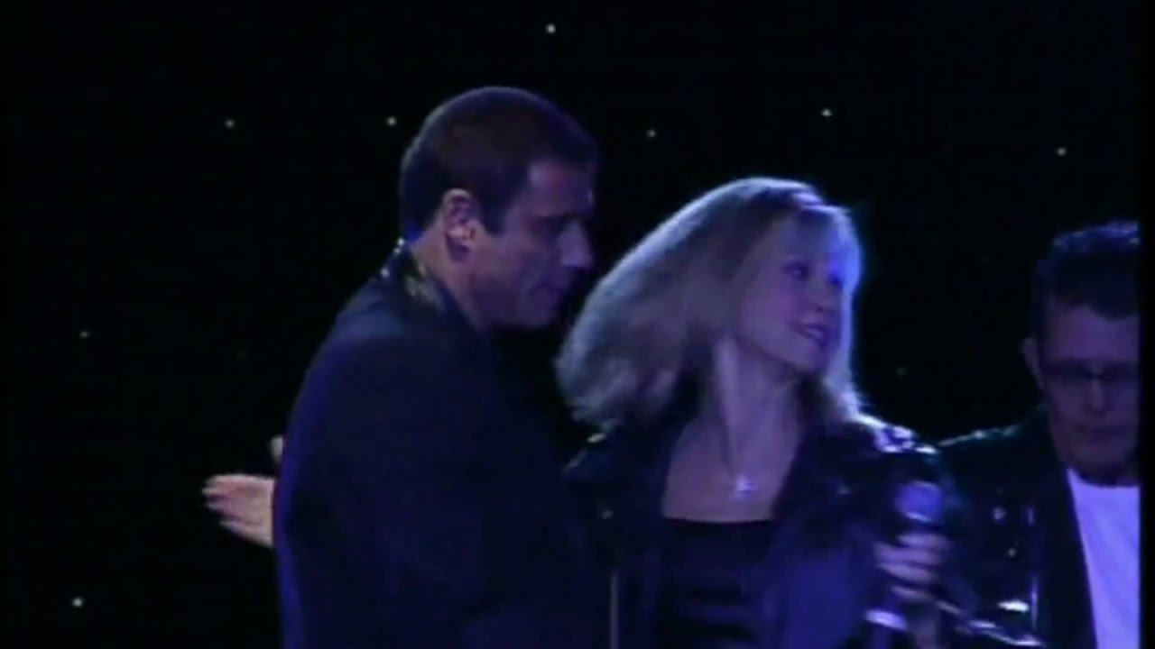 Grease 2010 - John Travolta e Olivia Newton John - You are the one that ...