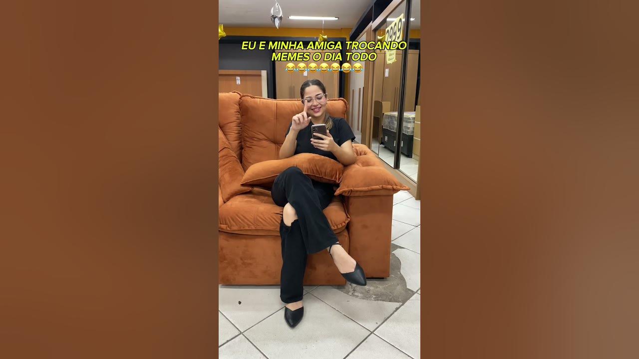 Eu e minha amiga trocando memes o dia todo... - YouTube