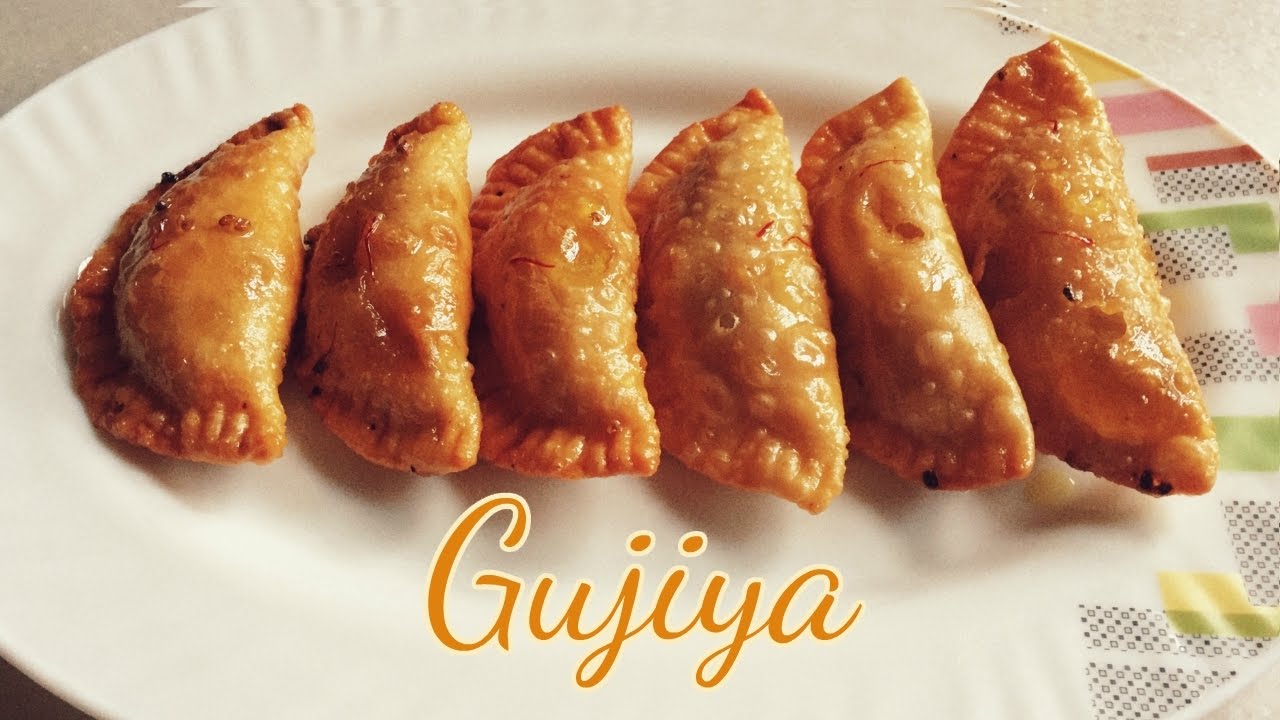 Gujiya Recipe | Gujia | Kesar Gujia |गुजिया| Holi Special |Easy Gujia ...