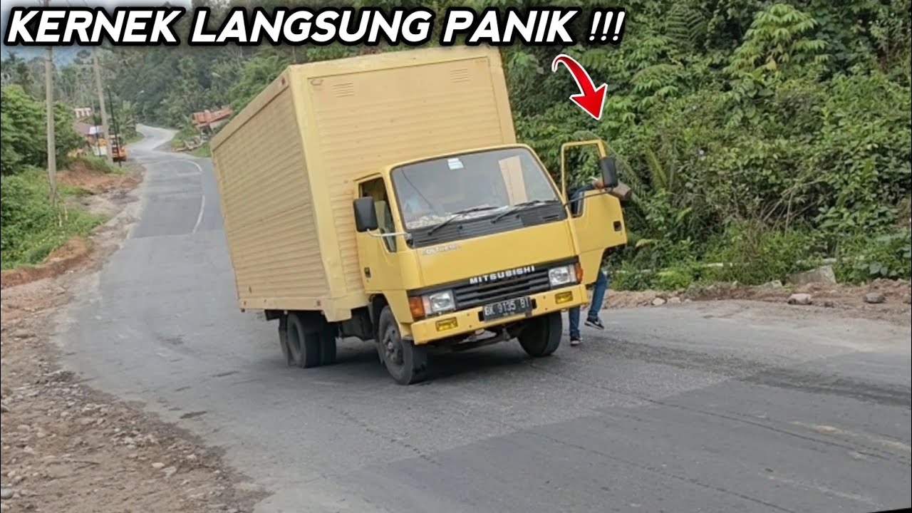 Truk Tak Kuat Nanjak Dan Hampir Hilang Kendali - Tanjakan Ekstrim - YouTube