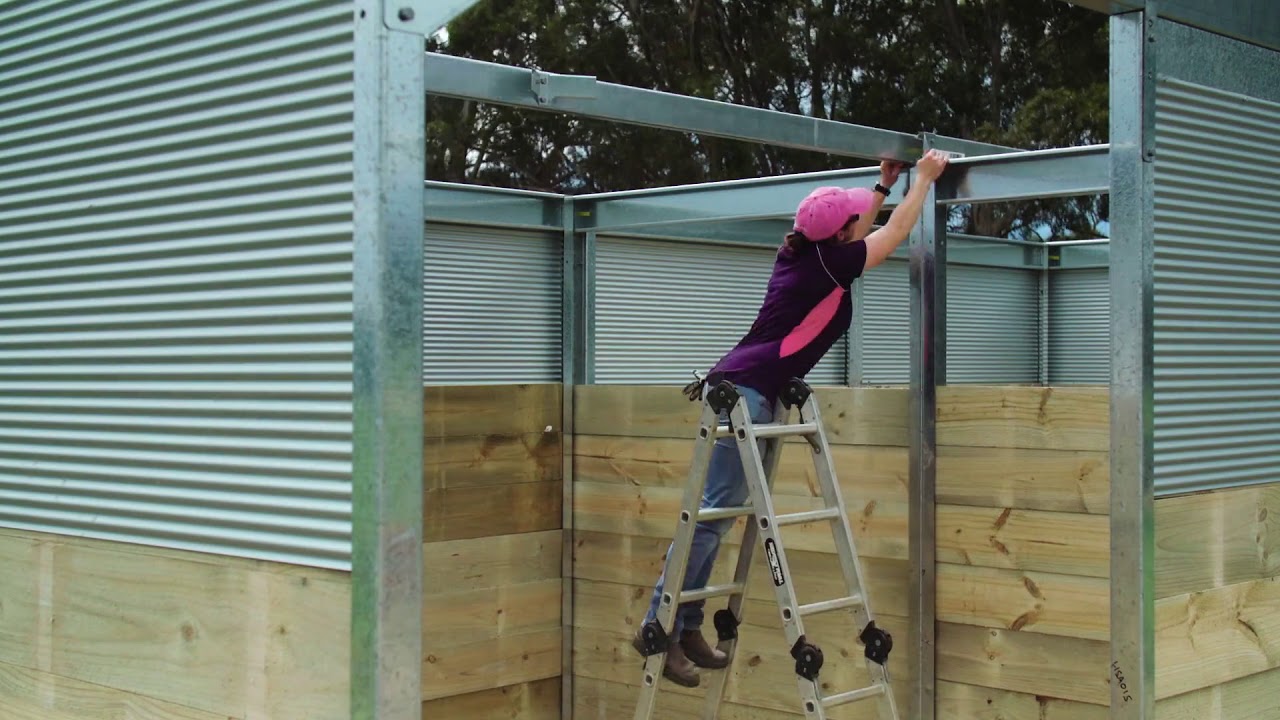 Time lapse construction of a Double Stable - YouTube