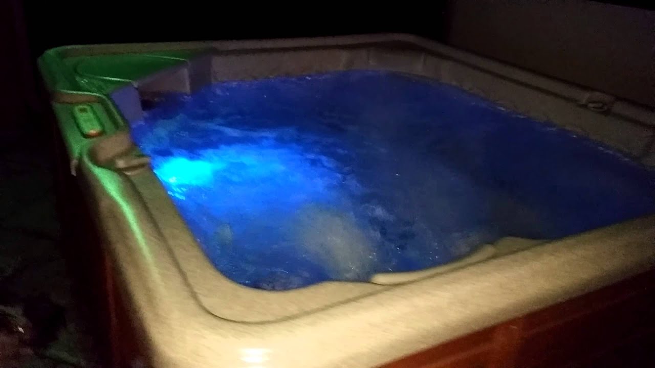 Night time hot tub - YouTube