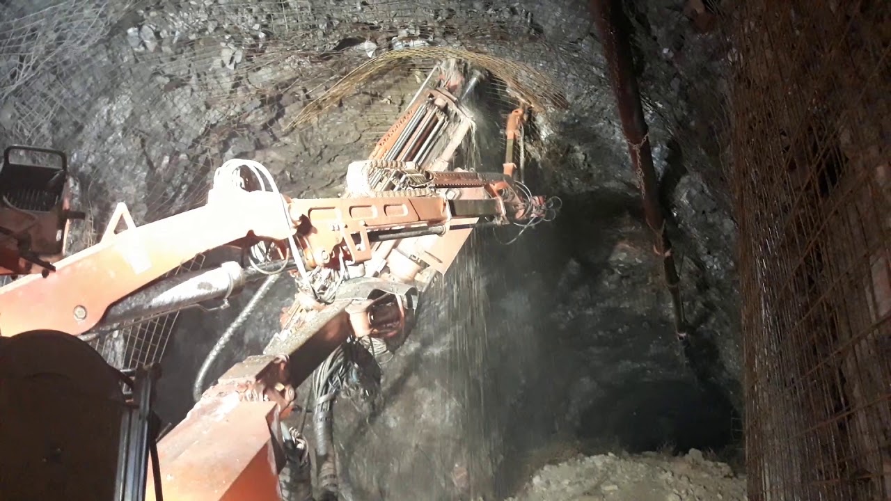 Sandvick DS 411 Anclador. - YouTube