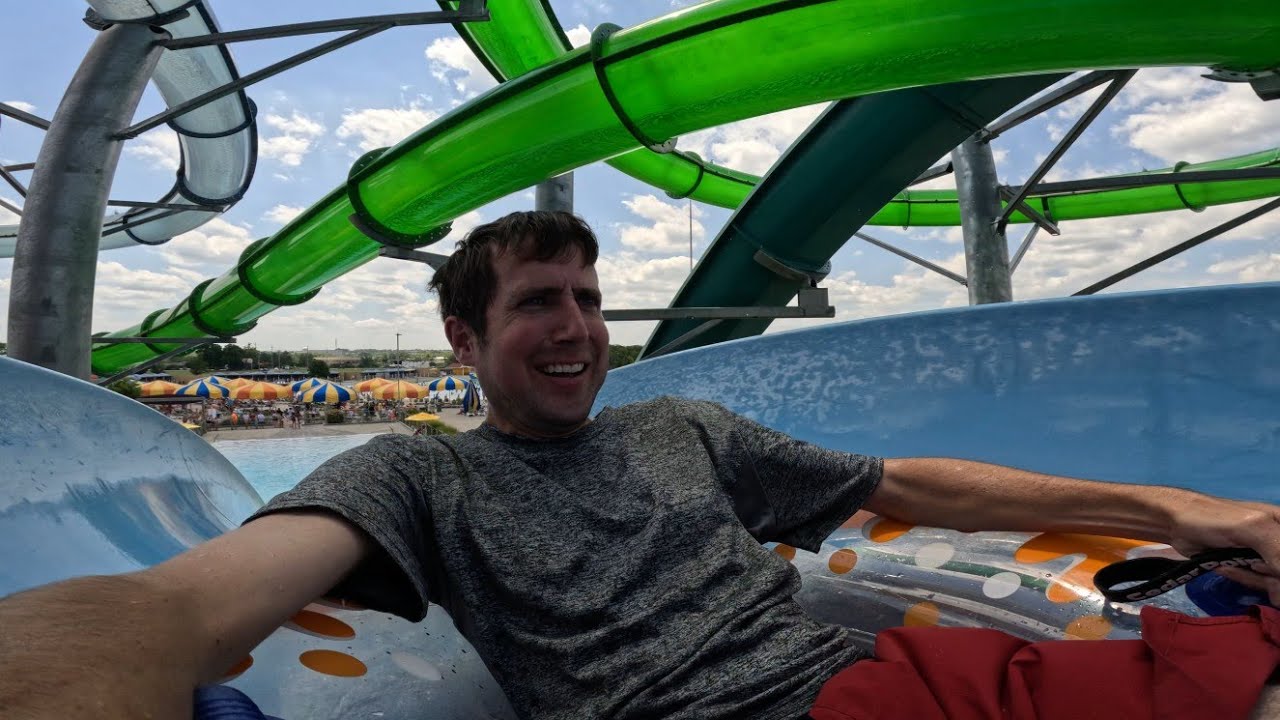 Tropical Plunge innertube slide (double down) at Soak City (Kings ...