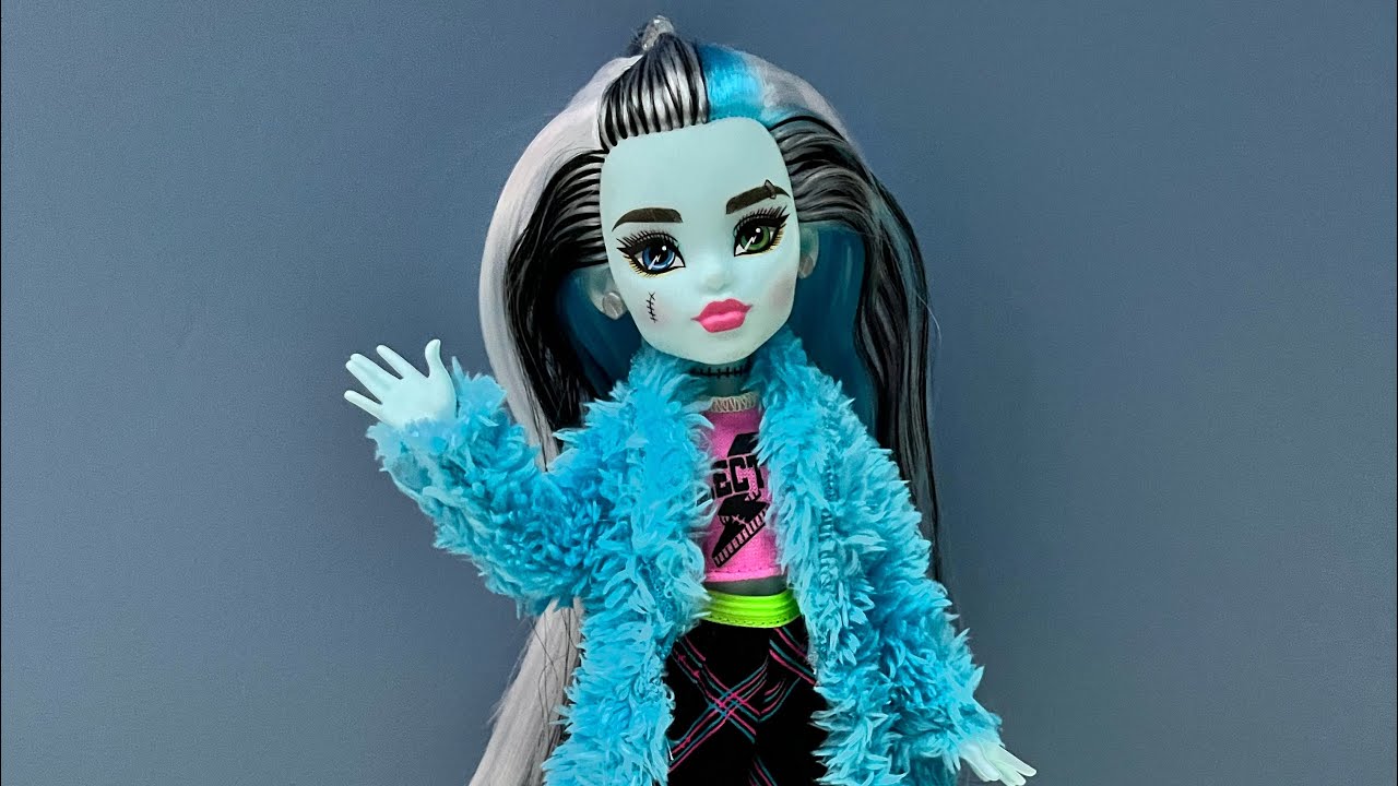 Monster High Creepover Party Frankie Stein doll review - YouTube