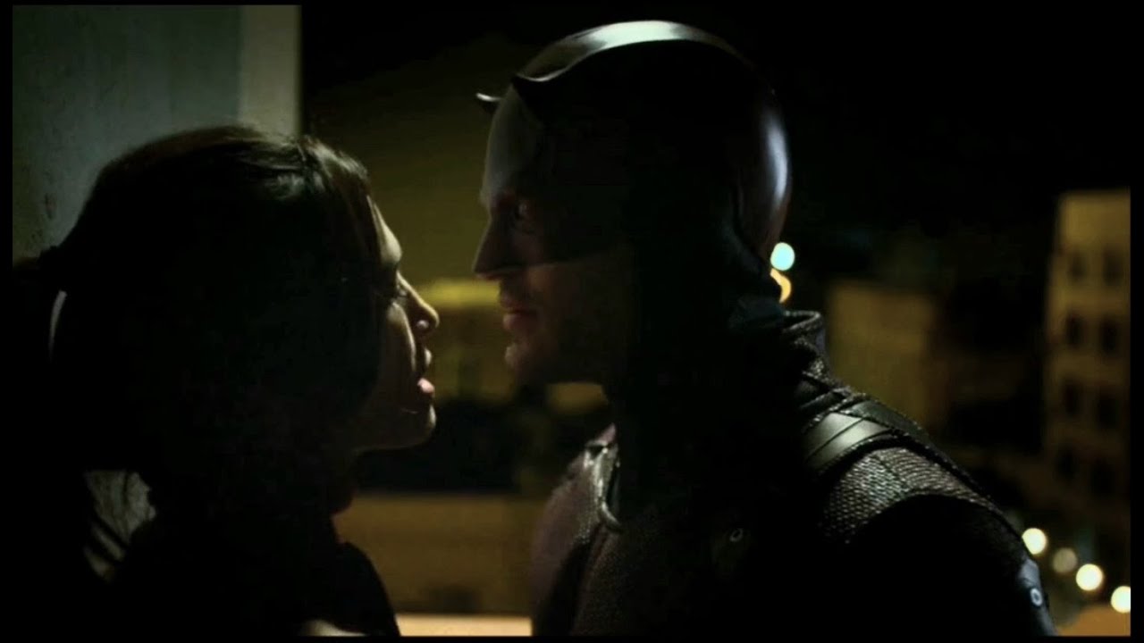 (Daredevil 2x07) Matt tells Elektra to not interfere in his life - YouTube