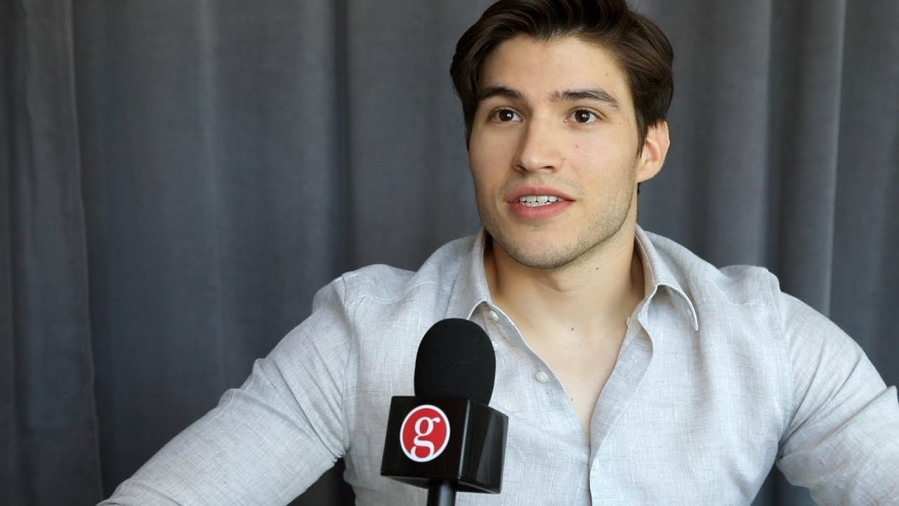 Cameron Cuffe talks Krypton - YouTube