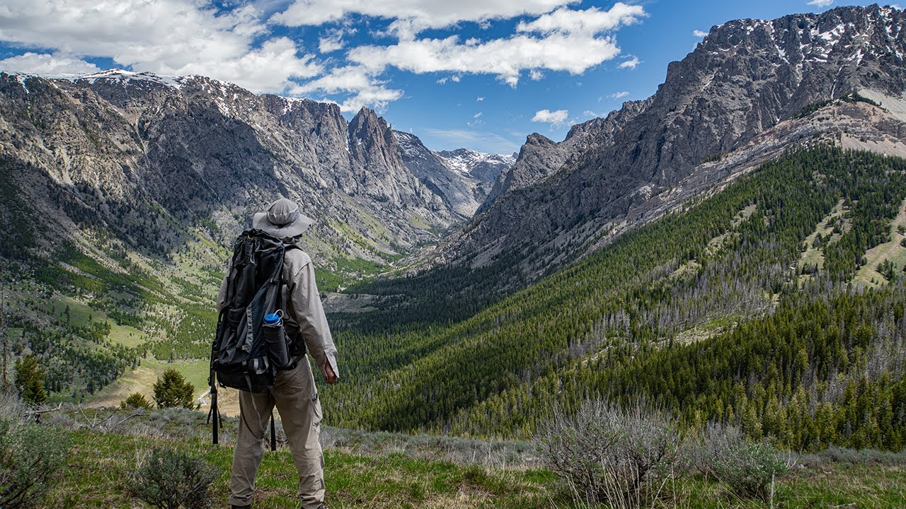 Backpacking Wyoming's Wind River Range: Green River Lakes & White Rock ...