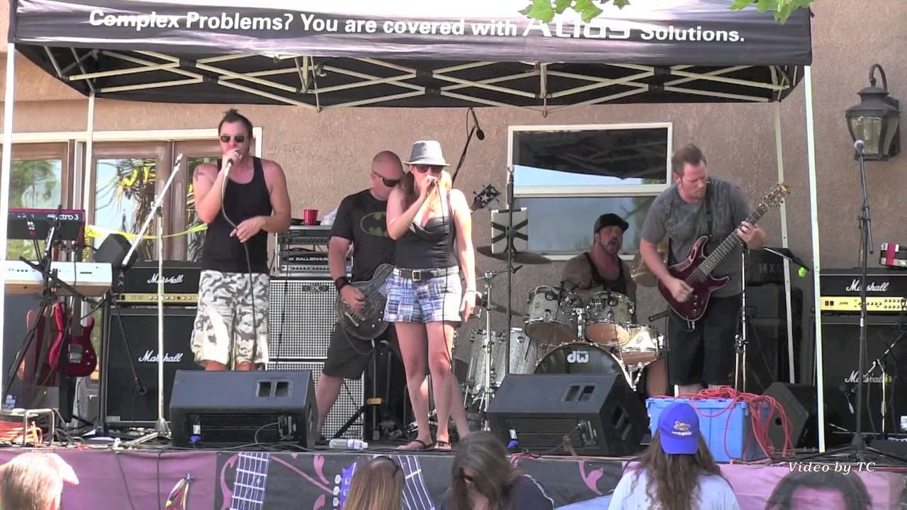 2 Remix "Genie in a Bottle" Summer Bash 2014 - YouTube